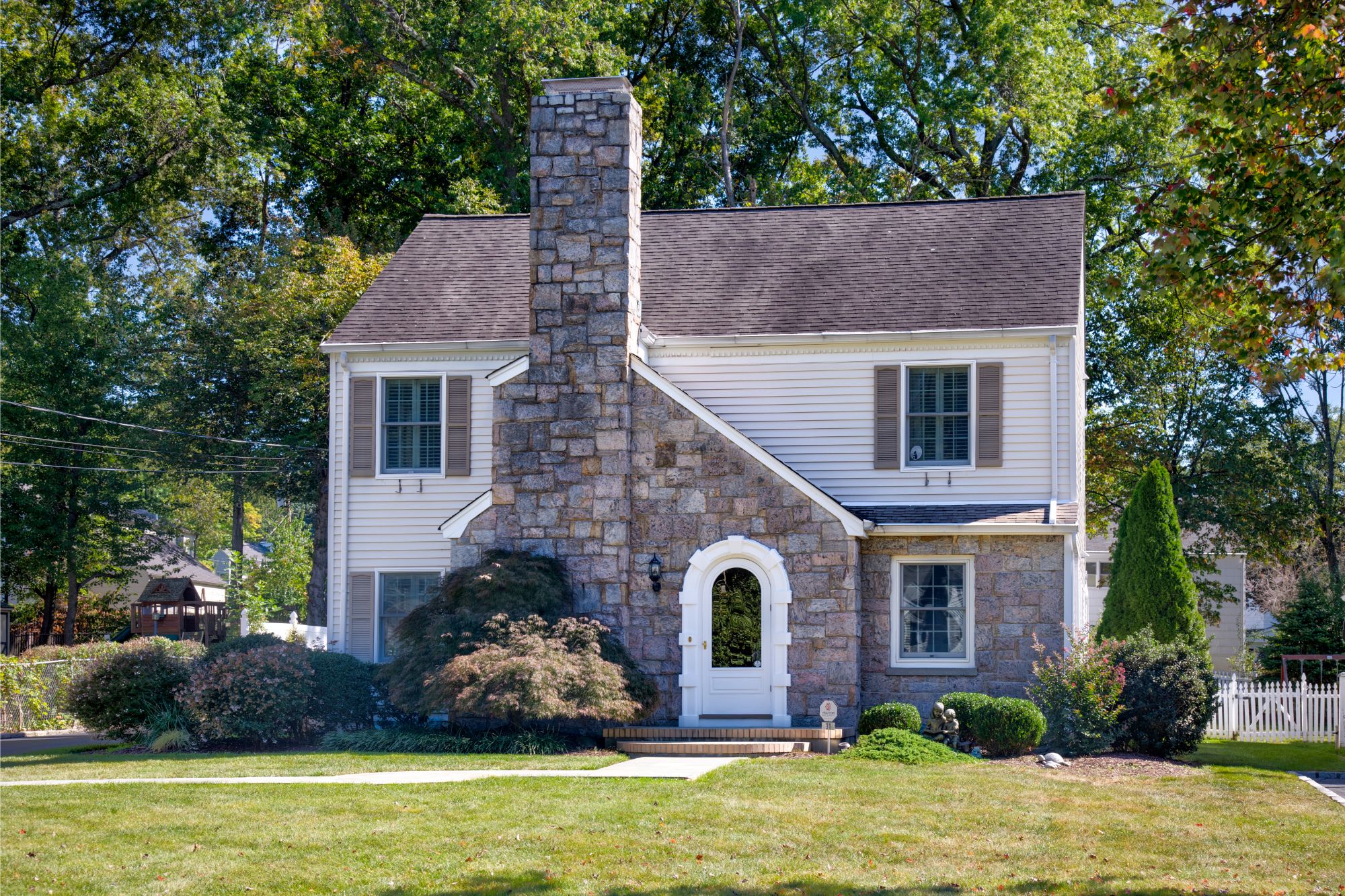 31 Exeter Rd, Short Hills, NJ 07078 - Sue Adler, Realtor