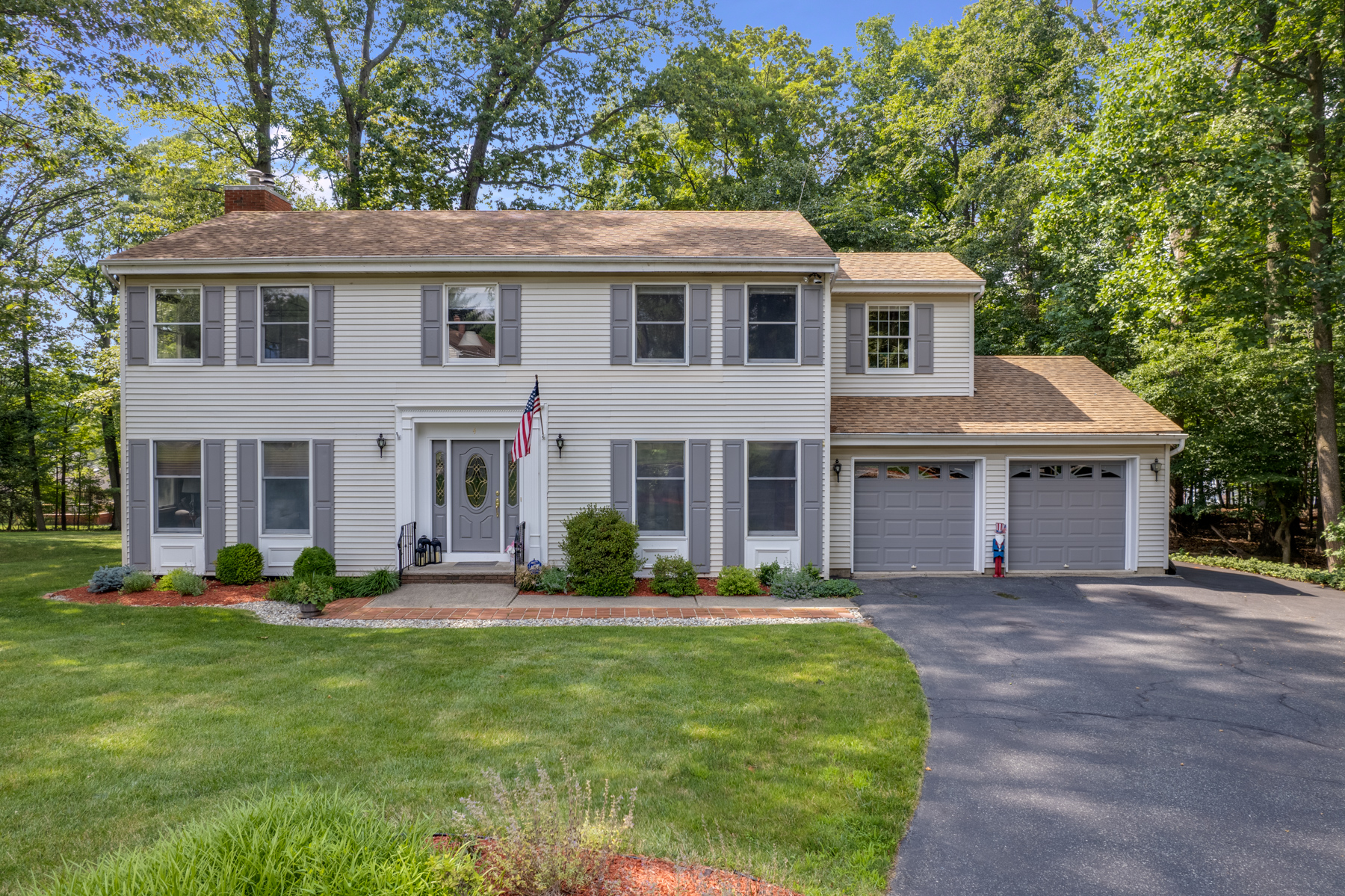 4 Liddy Pl., West Caldwell, NJ 07006 - Sue Adler, Realtor