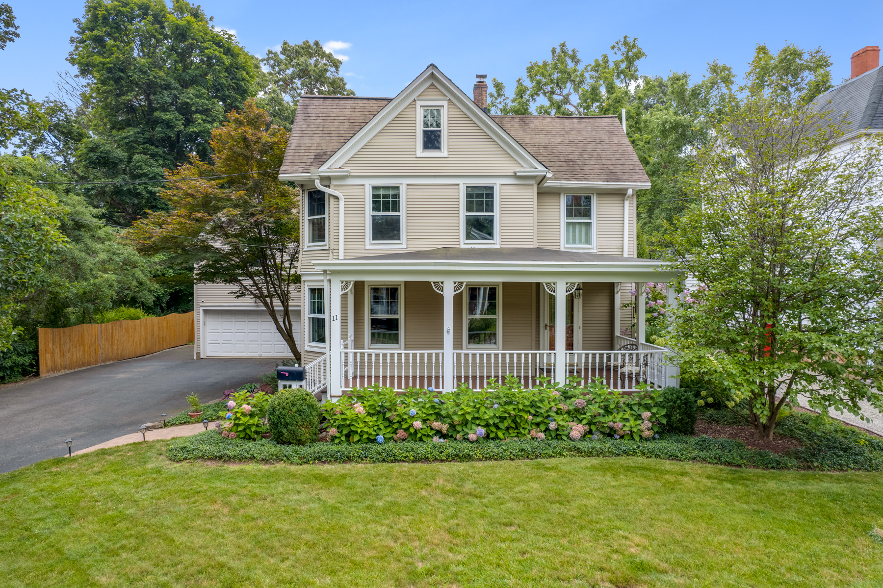 11 Dobbs St., Bernardsville, NJ 07924 - Sue Adler, Realtor