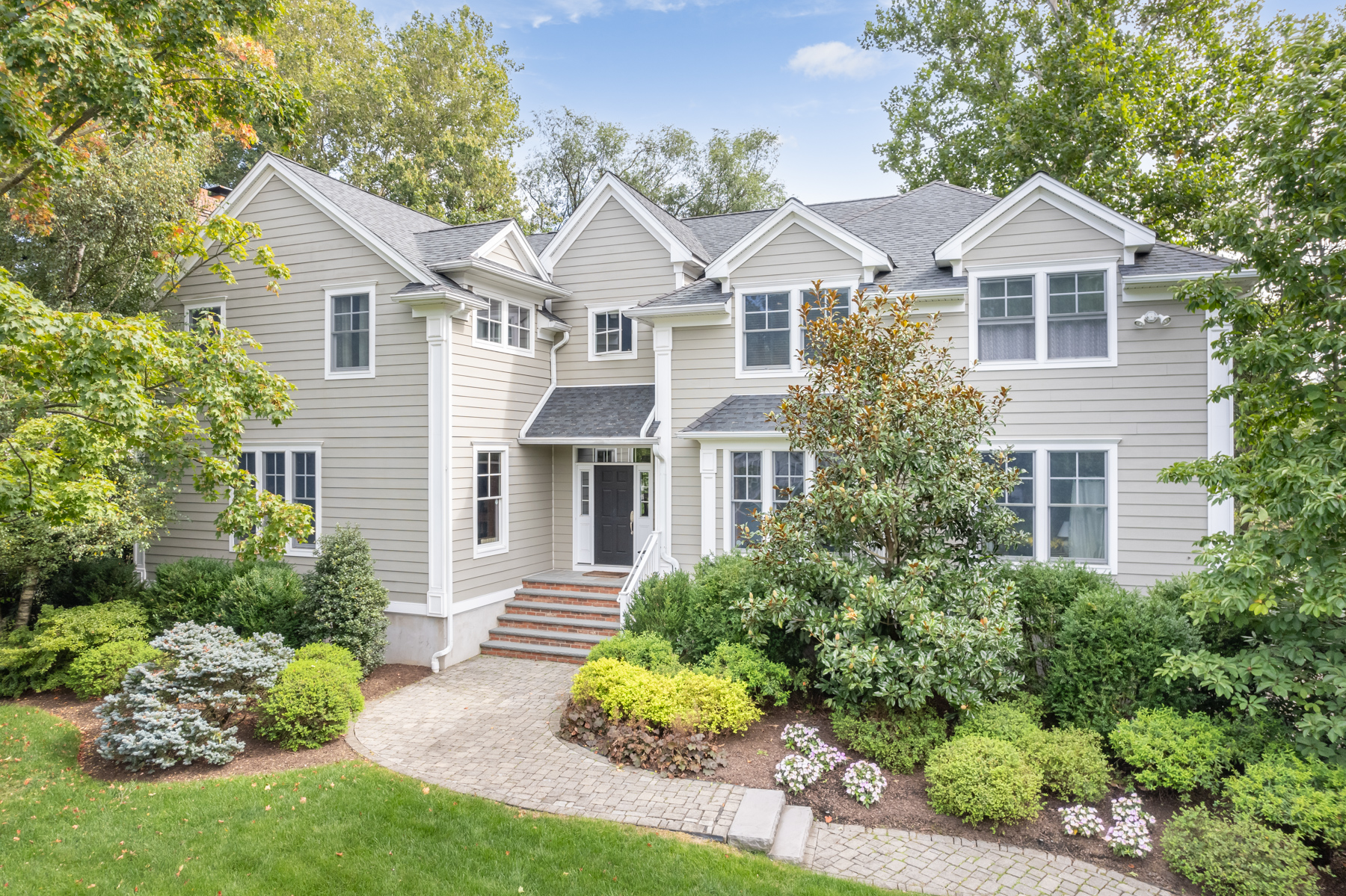 5 Rolling Hill Dr., Chatham, NJ 07928 - Sue Adler, Realtor